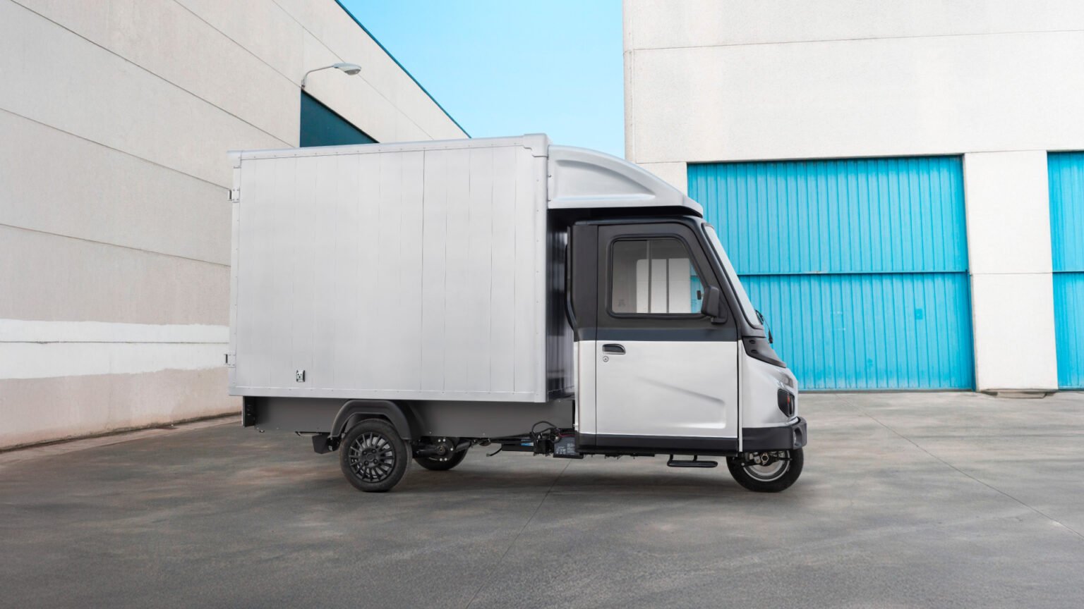 EKA Mobility Unveils India’s Widest Electric Vehicle Portfolio at IEC ...